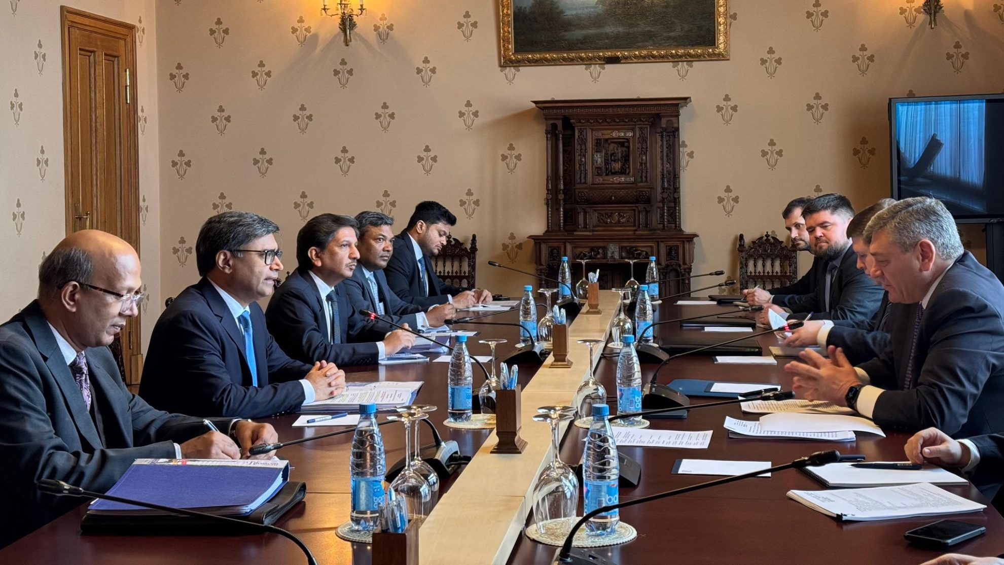 Foreign Secretary Vikram Misri holds bilateral consultations in Moscow ...