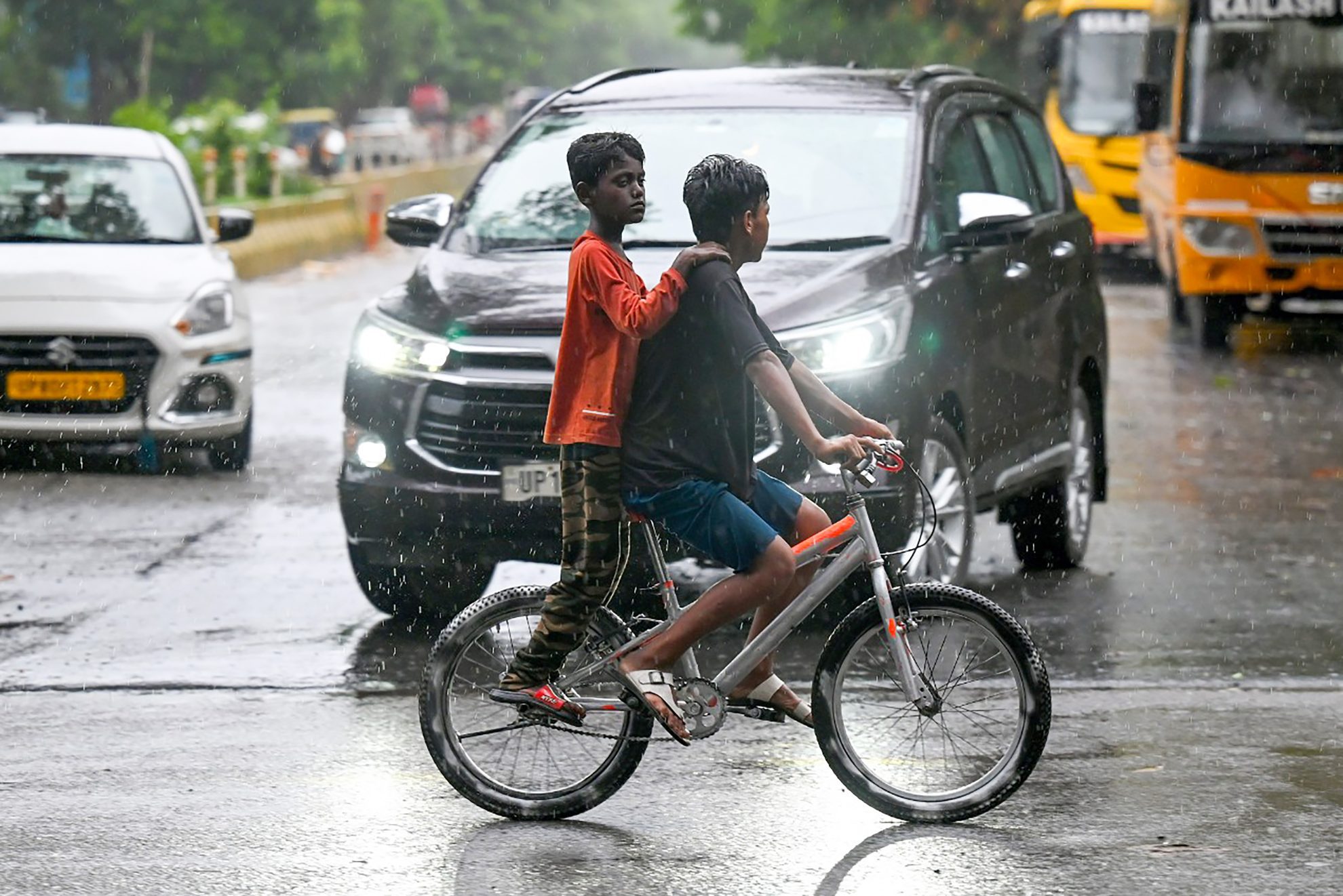 Delhi heatwave likely to ease as IMD forecasts rain today - DD India