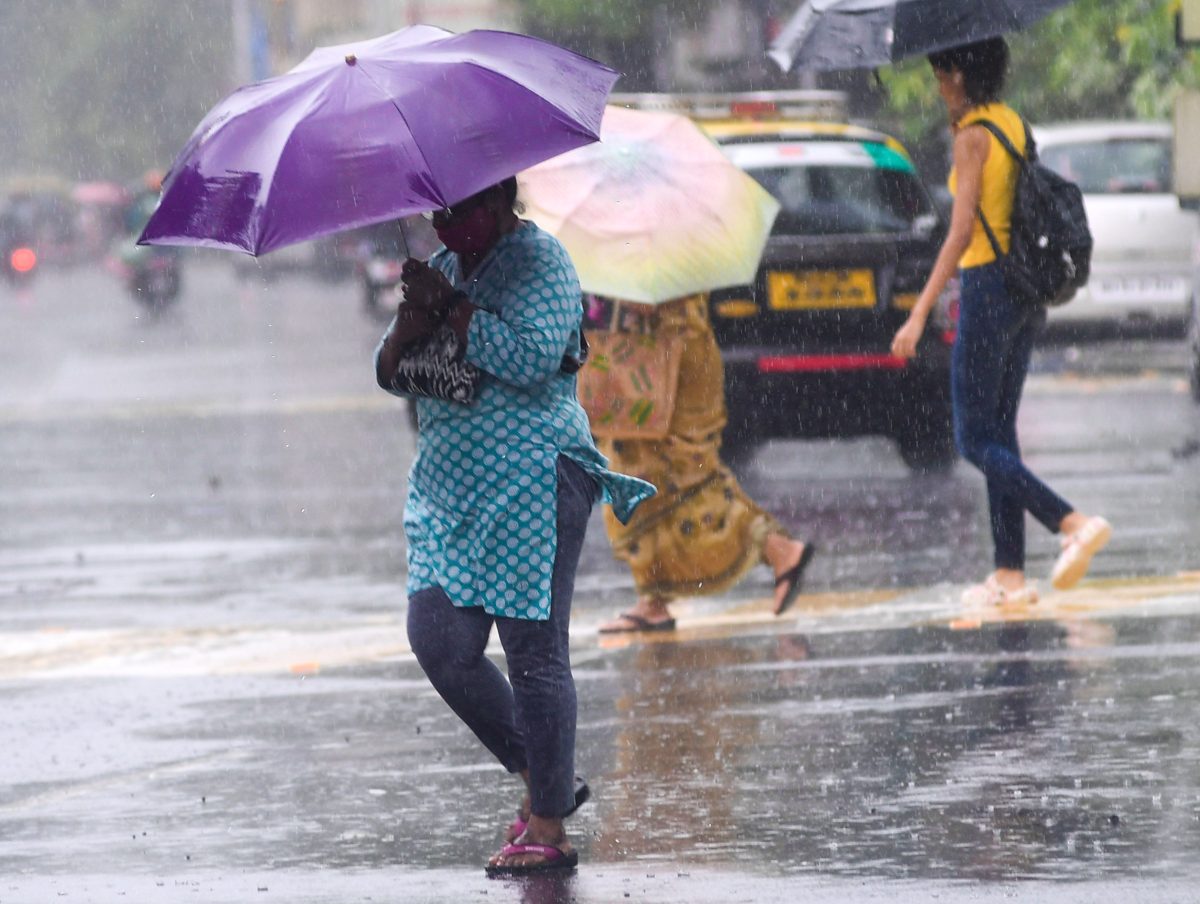 Heavy rain forecast for Maharashtra today, red alert issued in Raigad ...