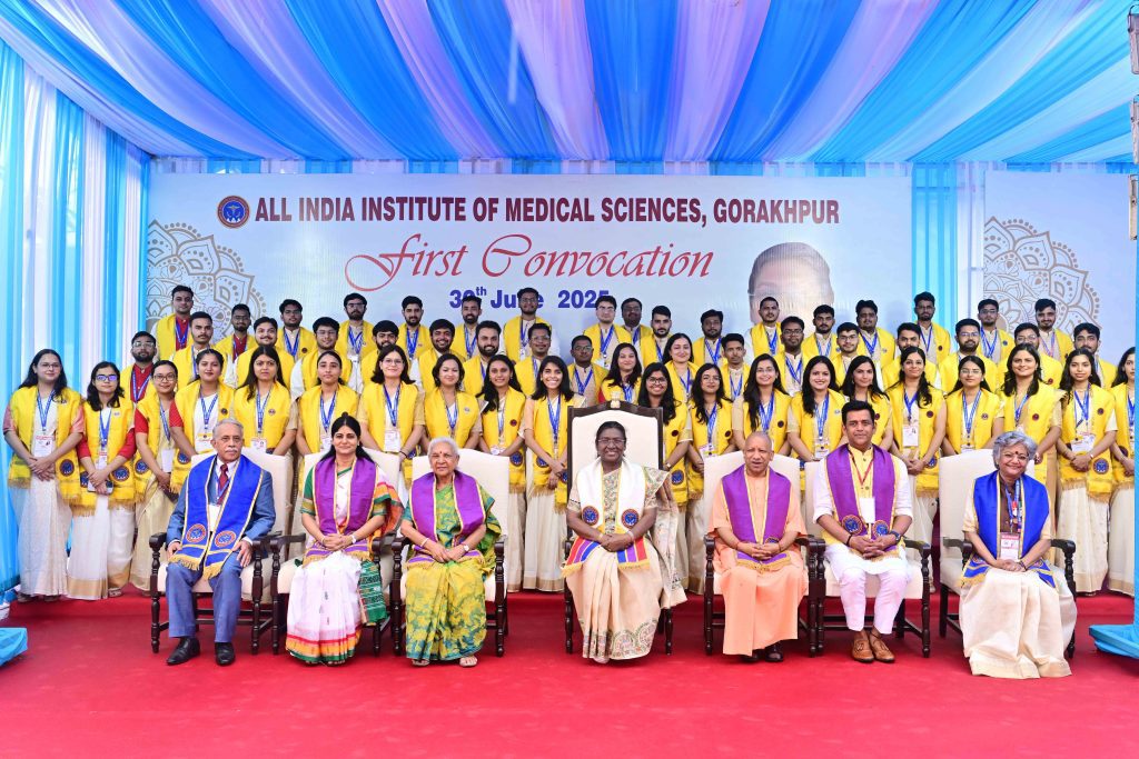 President Murmu graces first convocation of AIIMS Gorakhpur, emphasises ...