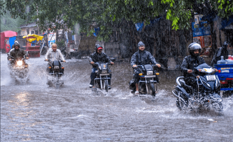 Heavy rain batters Gujarat; IMD issues red, orange alerts in multiple districts - DD India