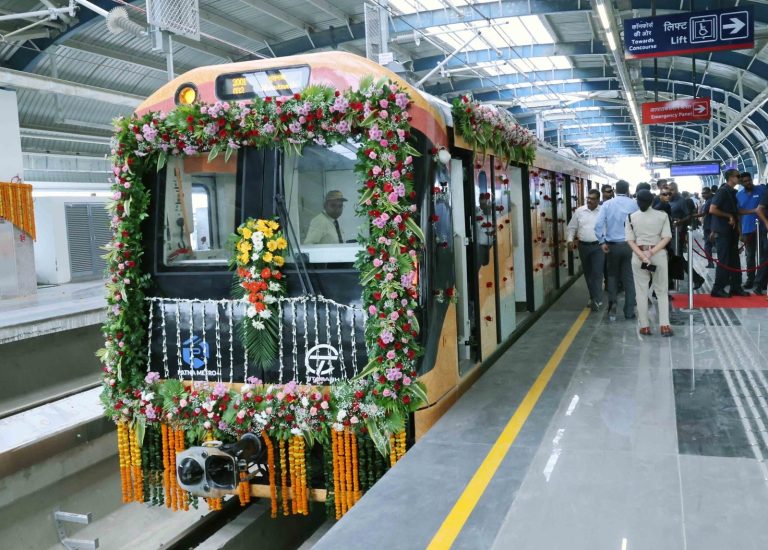 Bihar CM Nitish Kumar inaugurates Patna Metro - DD India