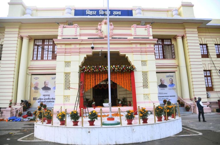 After historic voter turnout, Bihar awaits verdict on Friday - DD India