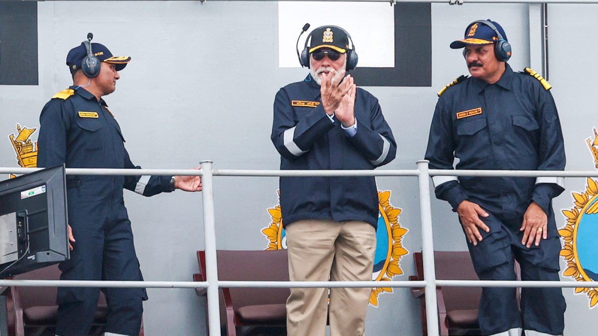 President Murmu, PM Modi greet Indian Navy personnel on Navy Day - DD India