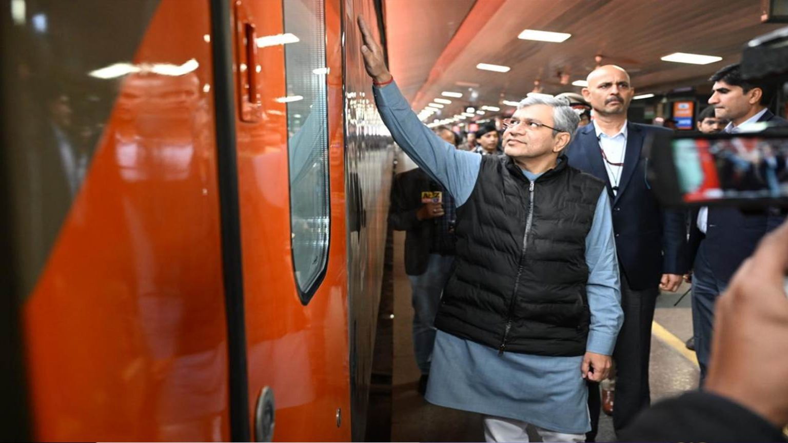 Ashwini Vaishnaw inspects India’s first Vande Bharat Sleeper Train at ...