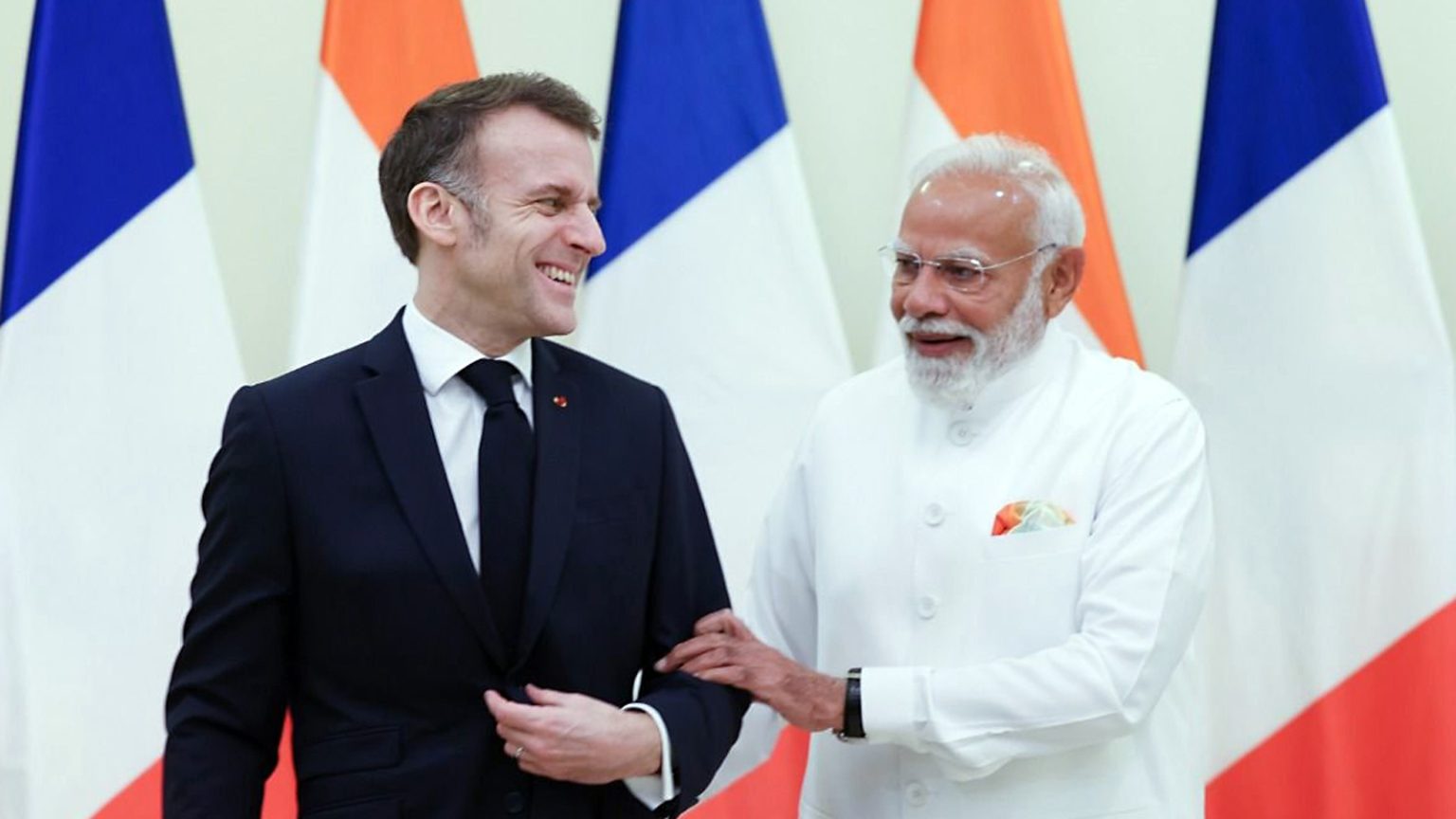 PM Modi thanks French President Emmanuel Macron for Holi greetings - DD ...