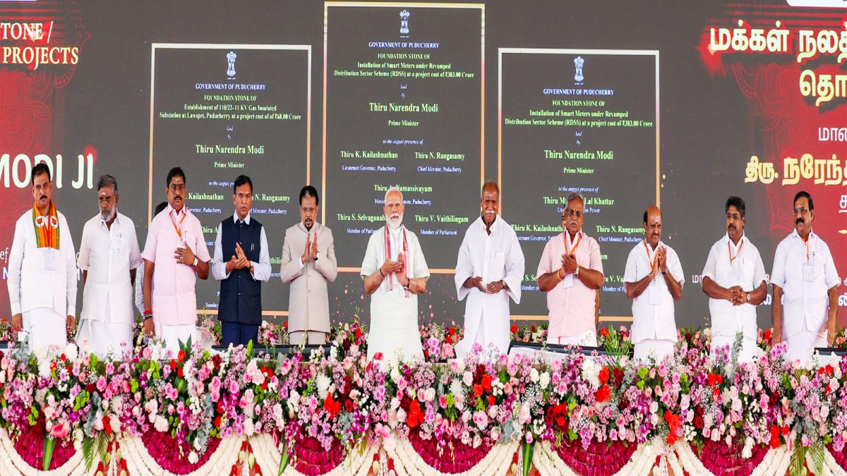 PM Modi unveils development projects worth over Rs 2,700 crore in ...