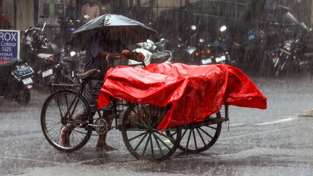 Heavy rain likely in five Tamil Nadu districts today; thunderstorms ...